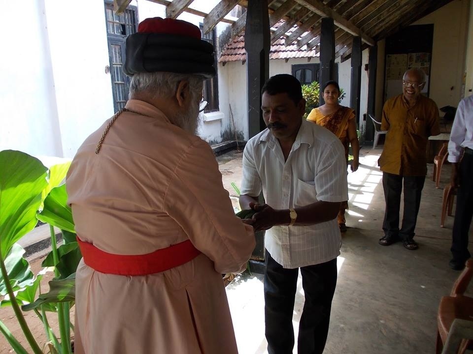 Mar Aprem Metropolitan Visits Ancient Anuradhapura Cross in Official ...